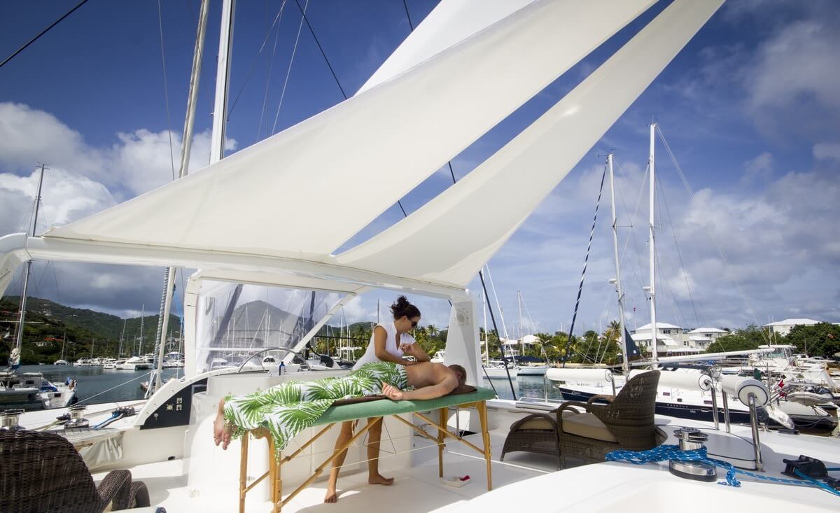KINGS RANSOM| Matrix catamaran à louer dans les Caraibes| Windward Yachts