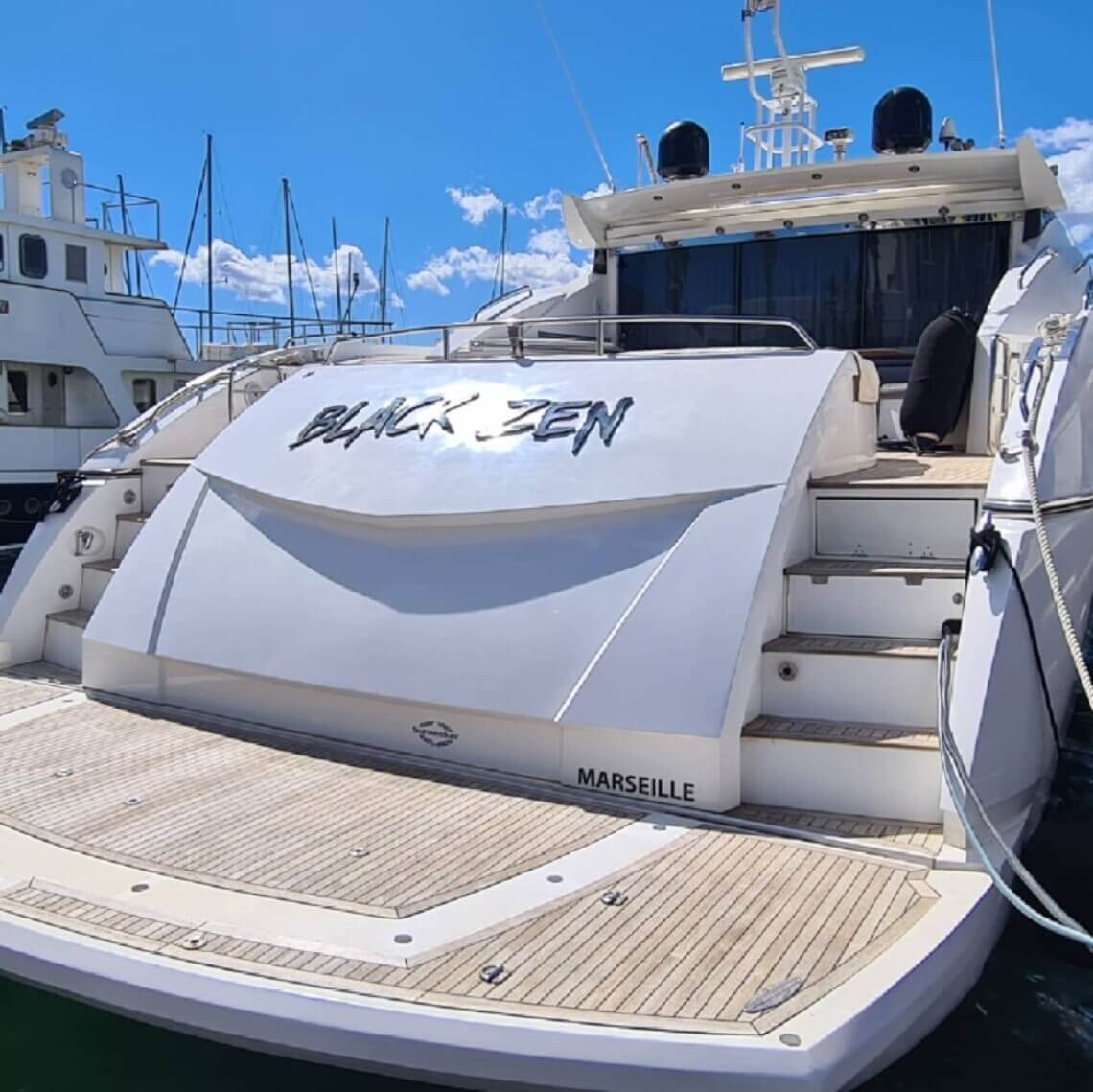 Sunseeker YACHT 82' - BLACK ZEN superyacht charter | Windward Yachts