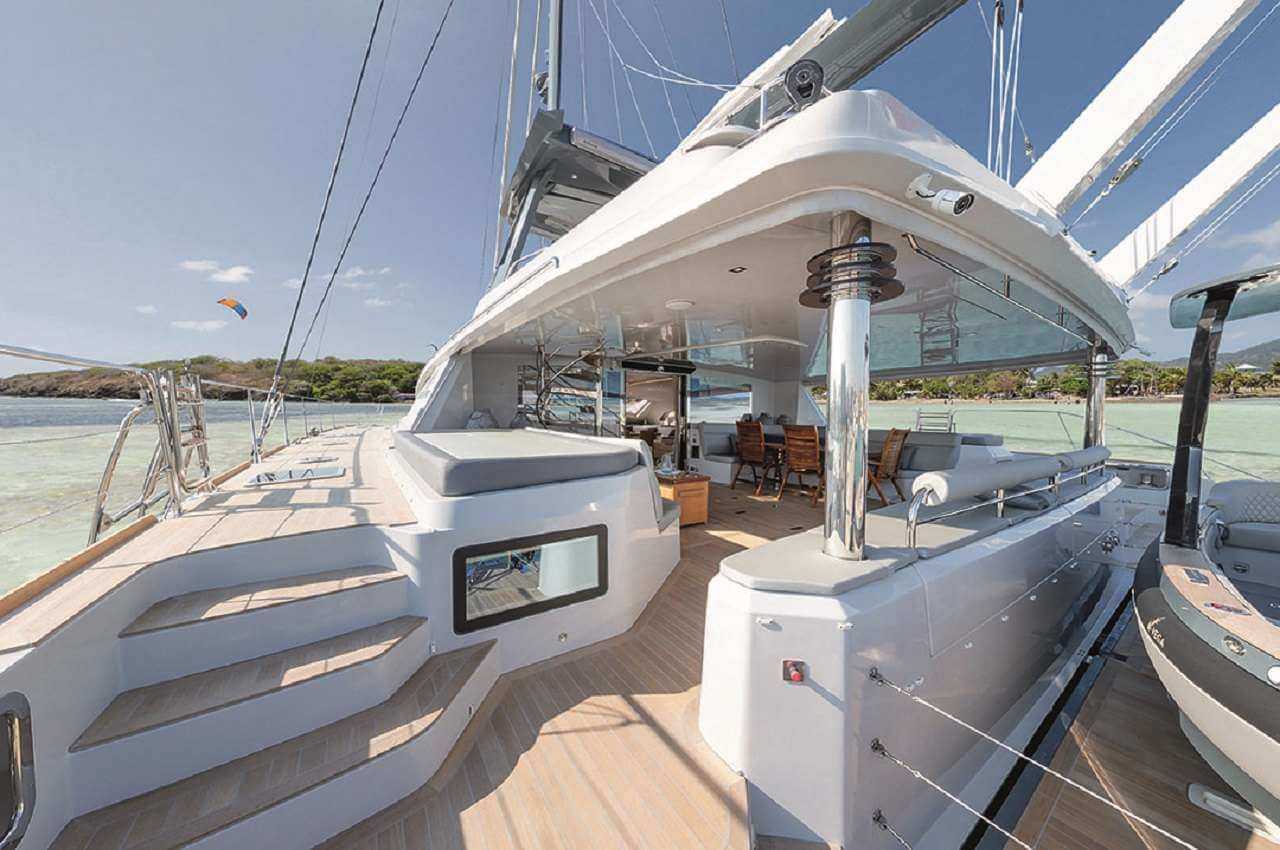 Privilege Catamaran YACHT Serie 7 - NAMASTE catamaran rental | Windward ...