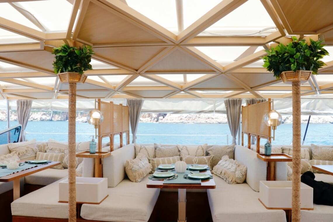 YACHT 24M - VIBE catamaran rental | Windward Yachts